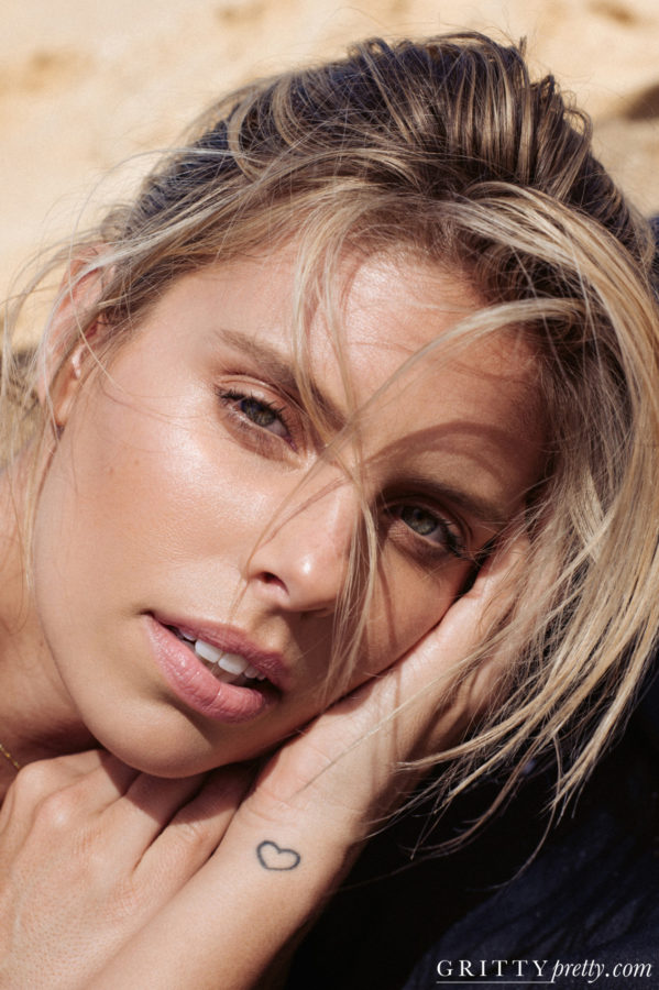 GRITTY PRETTY COVER - Natasha Oakley Blog